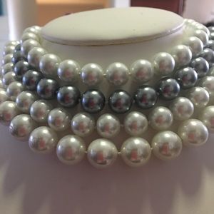 Jewelry | Large Shell Pearl Strand | Poshmark